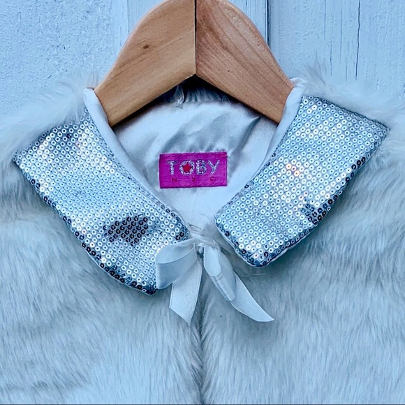 Tobi | Jackets & Coats | Ivory Faux Fur Cape By Toby | Poshmark